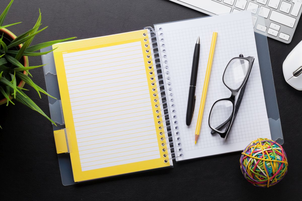 Rocketbook Pro 2.0 Smart Notebook Review: The Best Reusable? - TechUTouch